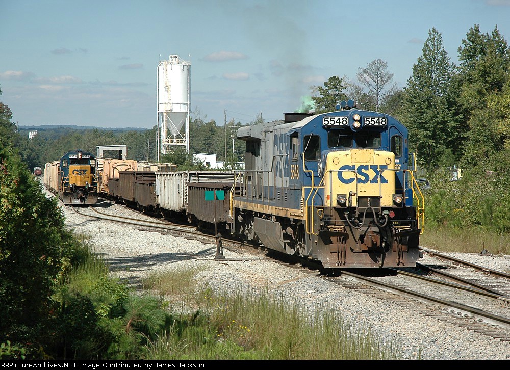 A013/CSX 5548 passes A757